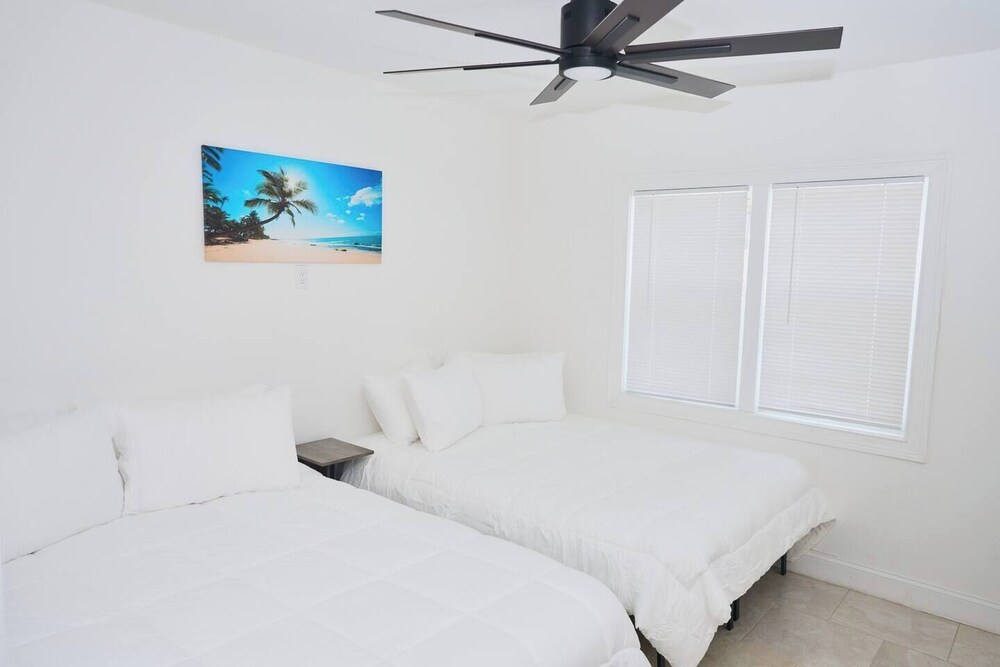 Spacious 2 bedroom with Oceanview across the Beach - Daytona Beach | Vrbo