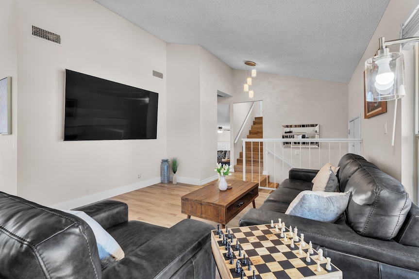 Strip-side Villa: Pool, Mini Golf, Casino Games! - Las Vegas