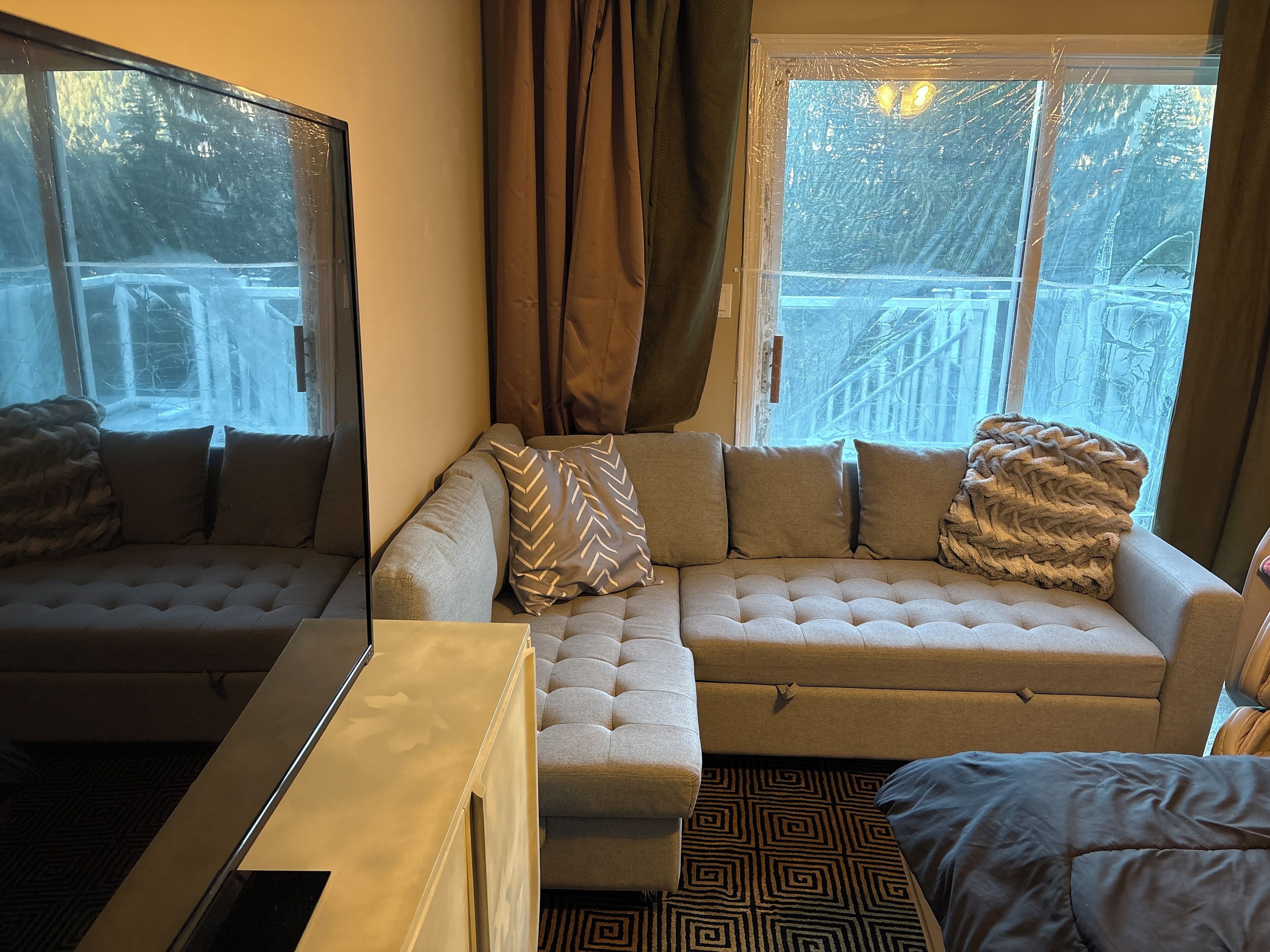 Welcoming 6-bedroom House  In Lindell Beach - Cultus Lake