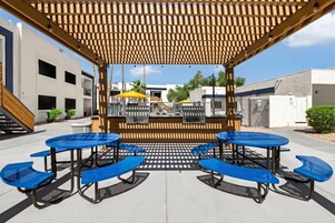 Área para churrascos e piqueniques