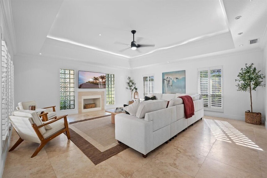 Fairway Escapepoolgamesfirepit - West Palm Beach, FL