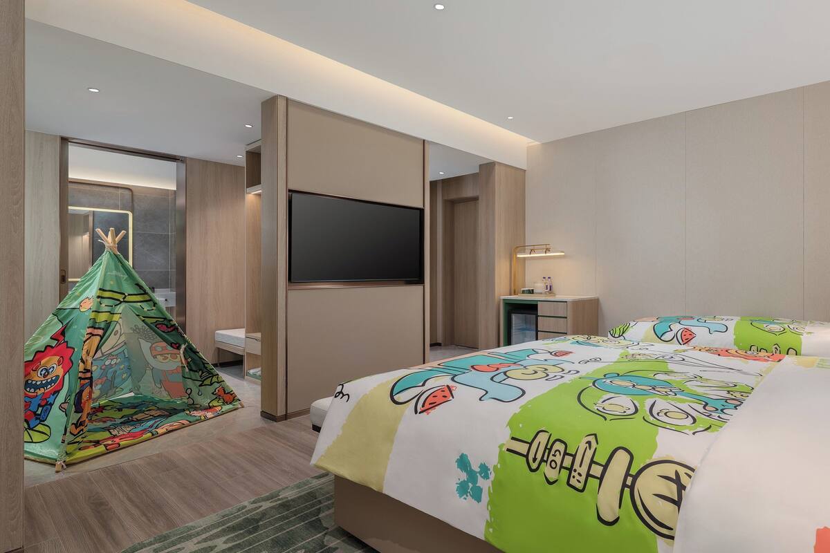 Quarto Premium, 1 cama individual (Kids Theme) | Lençóis de algodão egípcio, roupa de alta qualidade, edredões de penas 