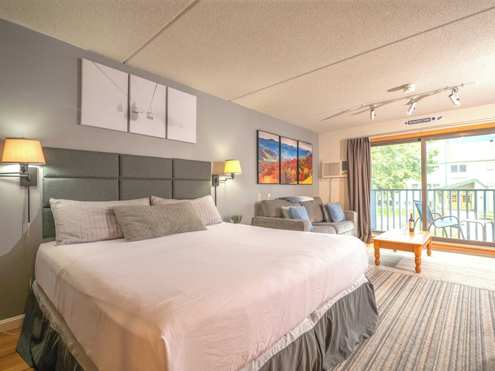 Ski-in, Ski-out Studio Condo at Smugglers' Notch Resort - Lamoille ...