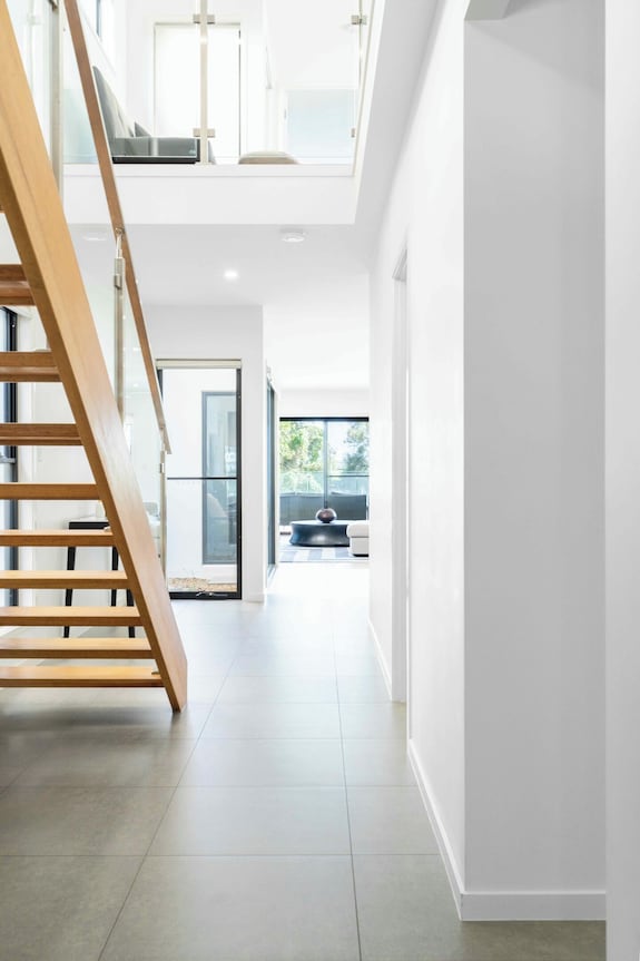 Waterfront Wonder - Pool, Views & Luxury Stay - Gold Coast