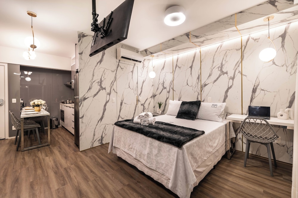Comfort and views on the 17th floor – República SP - São Paulo | Vrbo