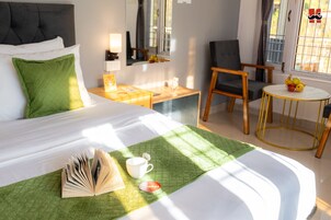 Quarto Duplo Superior, vista para a montanha | Secretária, Wi-fi grátis, roupa de cama fornecida