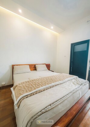 Quarto Duplo Deluxe, vista para a montanha | Secretária, Wi-fi grátis