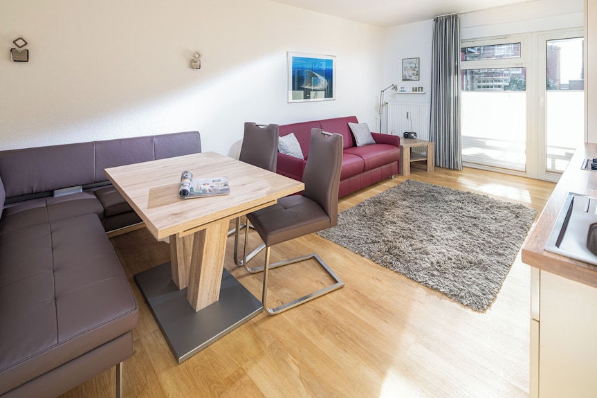 Comfortable 2-room Apartment On Kurplatz With Box-spring Bed And South-facing Balcony - Juist