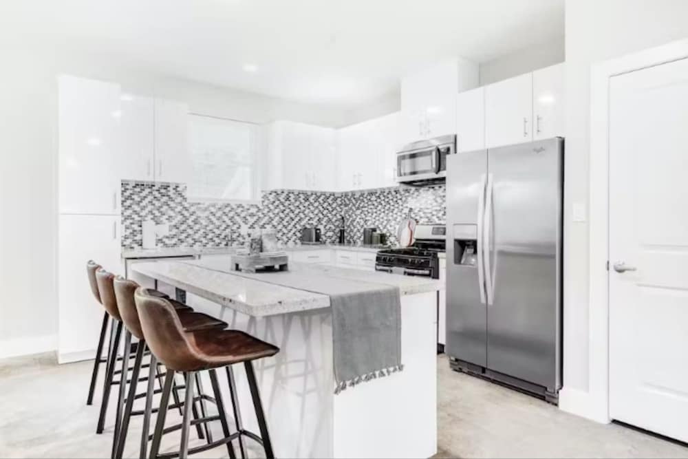 Stylish 3br Townhome Near Downtown The Heights - Independence Heights - Houston