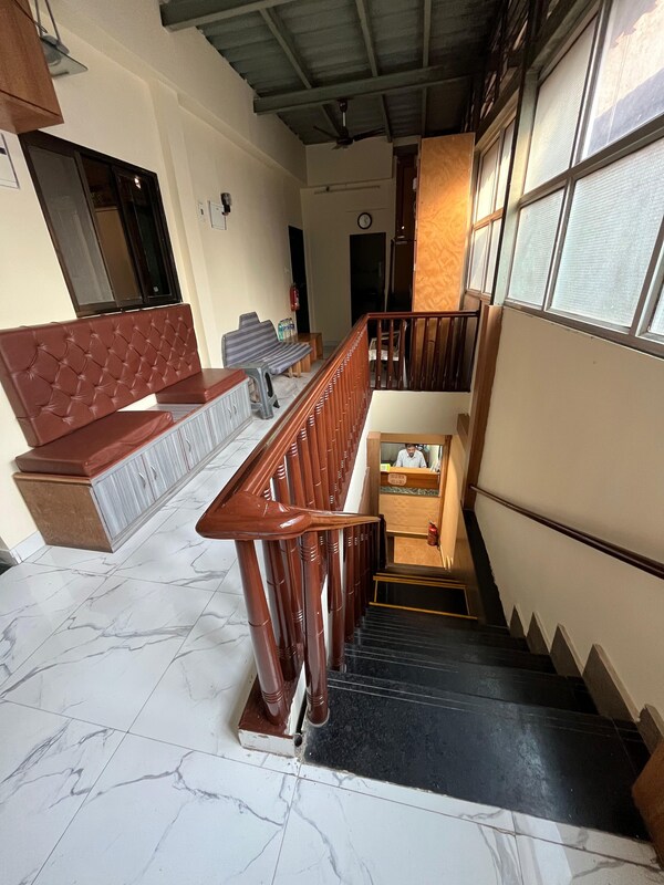 Red House Hostels - Mumbai