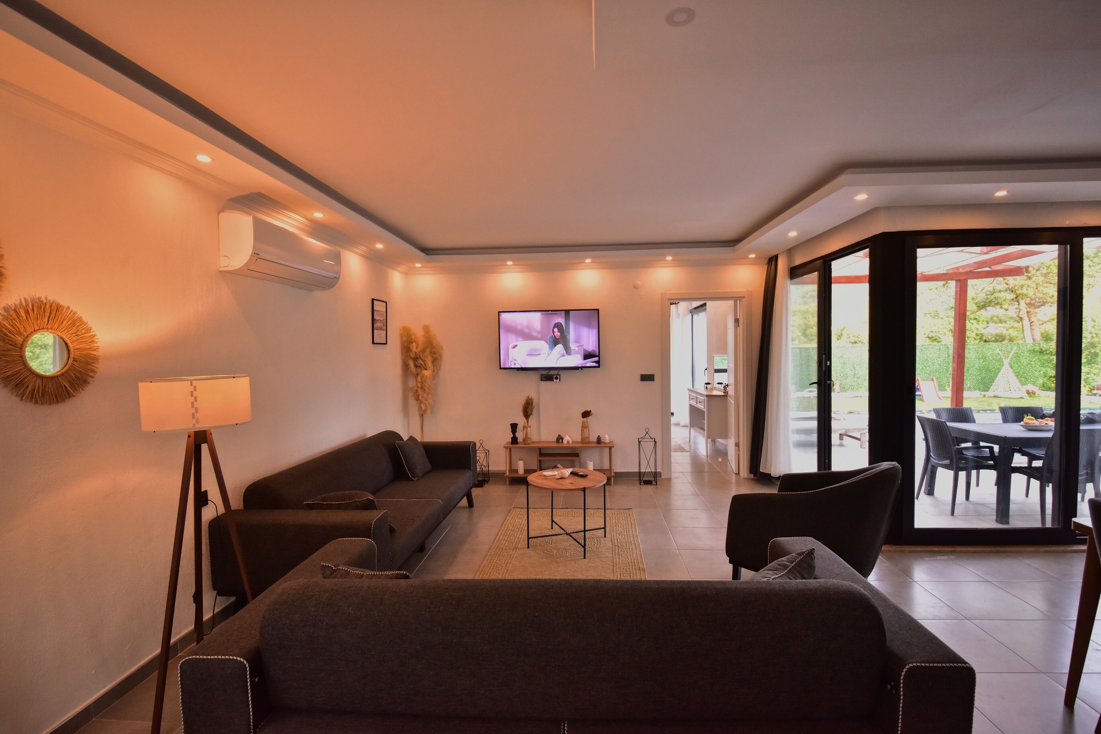 Enjoyable Villa  Matisse With Ac In Charming Fethiye - Çalış Beach