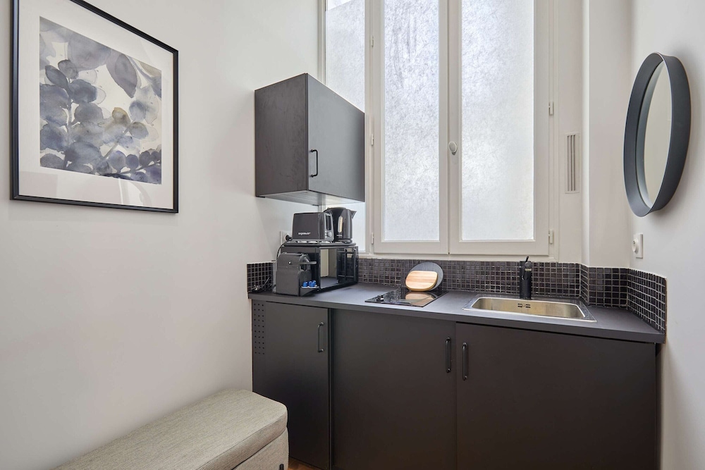 Modern Studio-faubourg Saint-honore - Paris