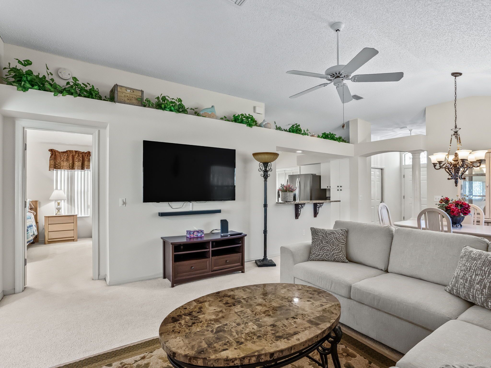 2/2 Biscayne Model W/ Golfcart - Wildwood, FL