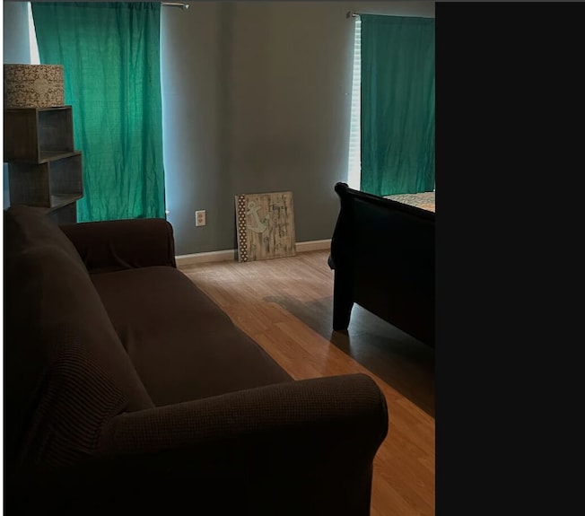 Breezy 5-bed Home With Walk-in Closets, Fenced Yard, Lagoon View, And Utilities - Bluffton, SC