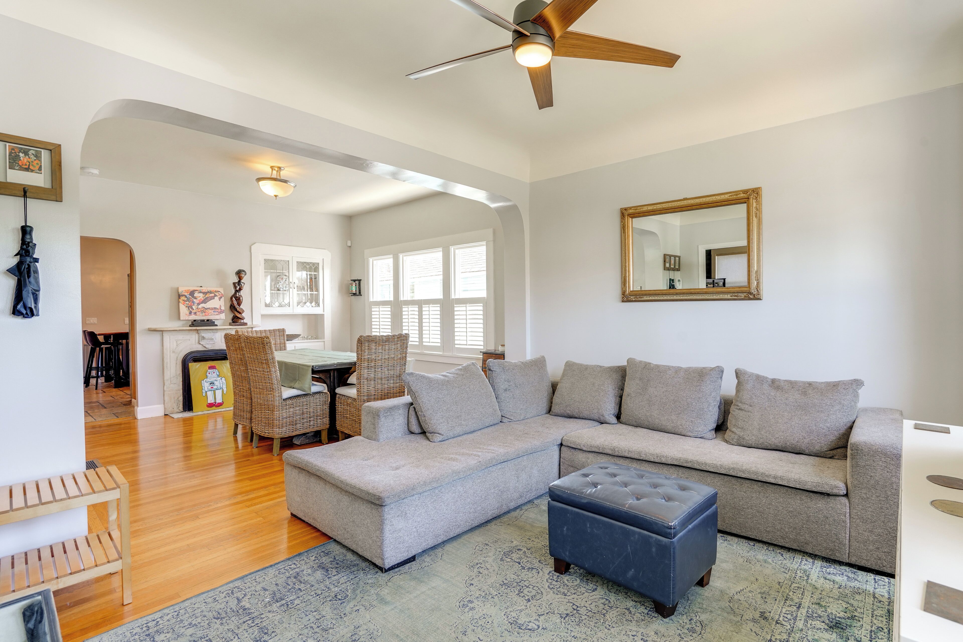 1 Mi To Dimond District: Oakland Home W/ Deck - Oakland, CA