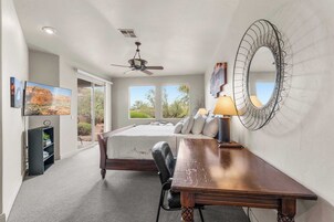 Casa geminada, várias camas, varanda, vista para a montanha (Lava Falls Red Rock) | 2 quartos, individualmente decorados, individualmente mobiliados