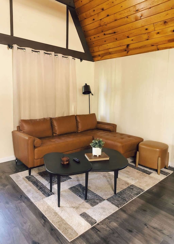 Cozy A-frame With Fenced Yard - Flagstaff, AZ