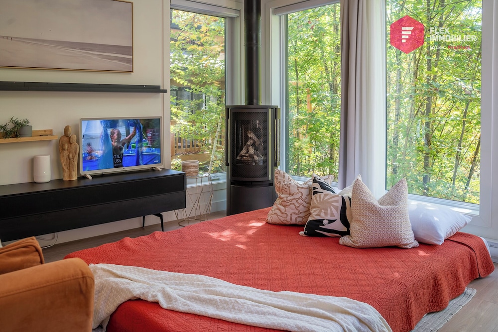 King bed, Cinema screen, Private SPA, Pool, Sauna, Billiards, Near ...