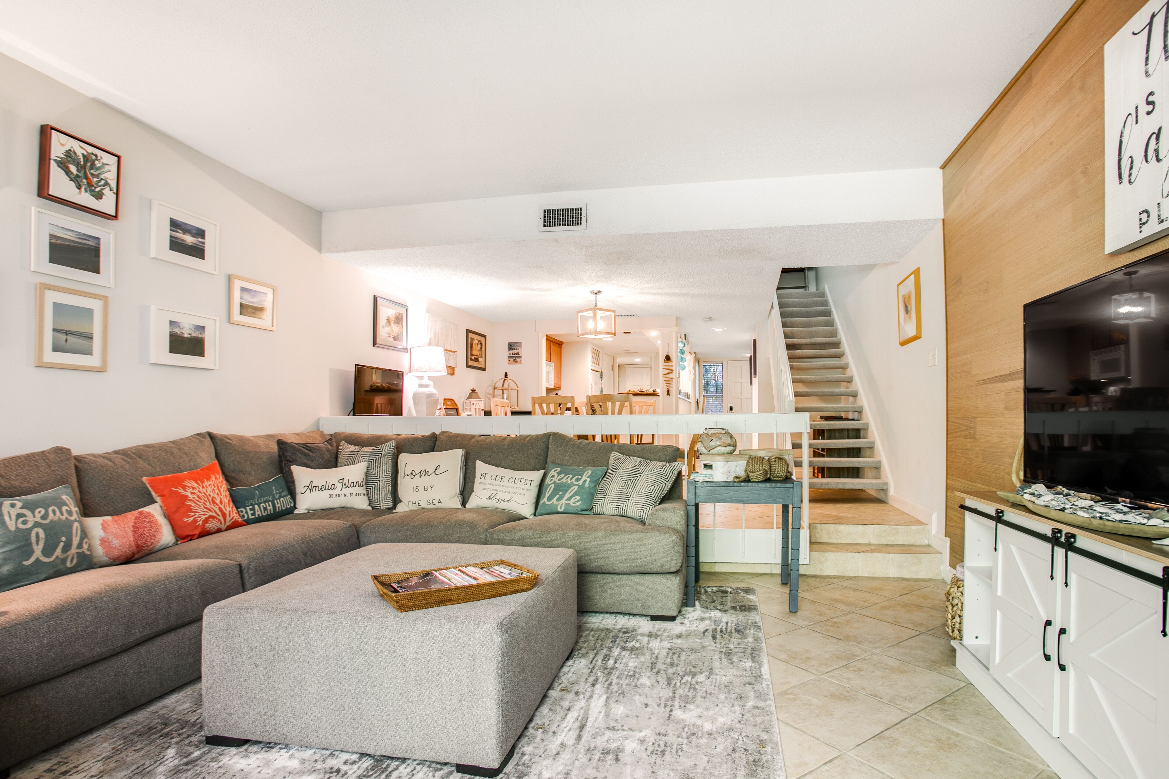 Wonderful Home Close To Everything W/shared Pool, Free Wifi, Central Ac - Jacksonville