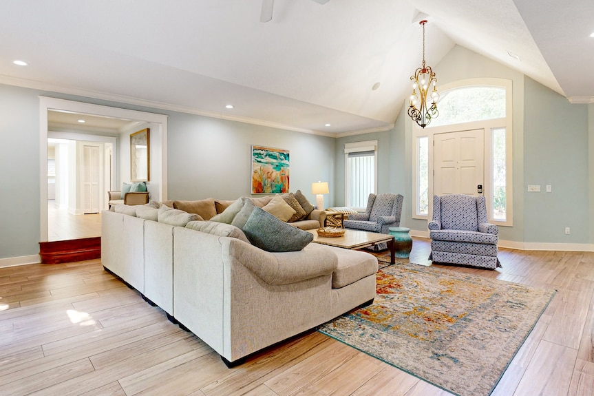 Spacious Home With Patio, Deck, Private Outdoor Pool, & Beach Access - Jacksonville