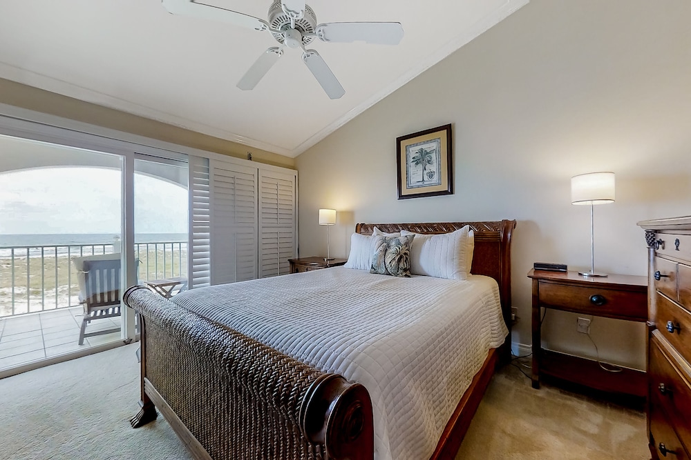 Oceanfront, gated community townhome with private W/D, beach & pool ...