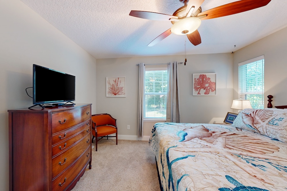 Charming apartment with beautiful marsh views and shared patio - Nassau ...