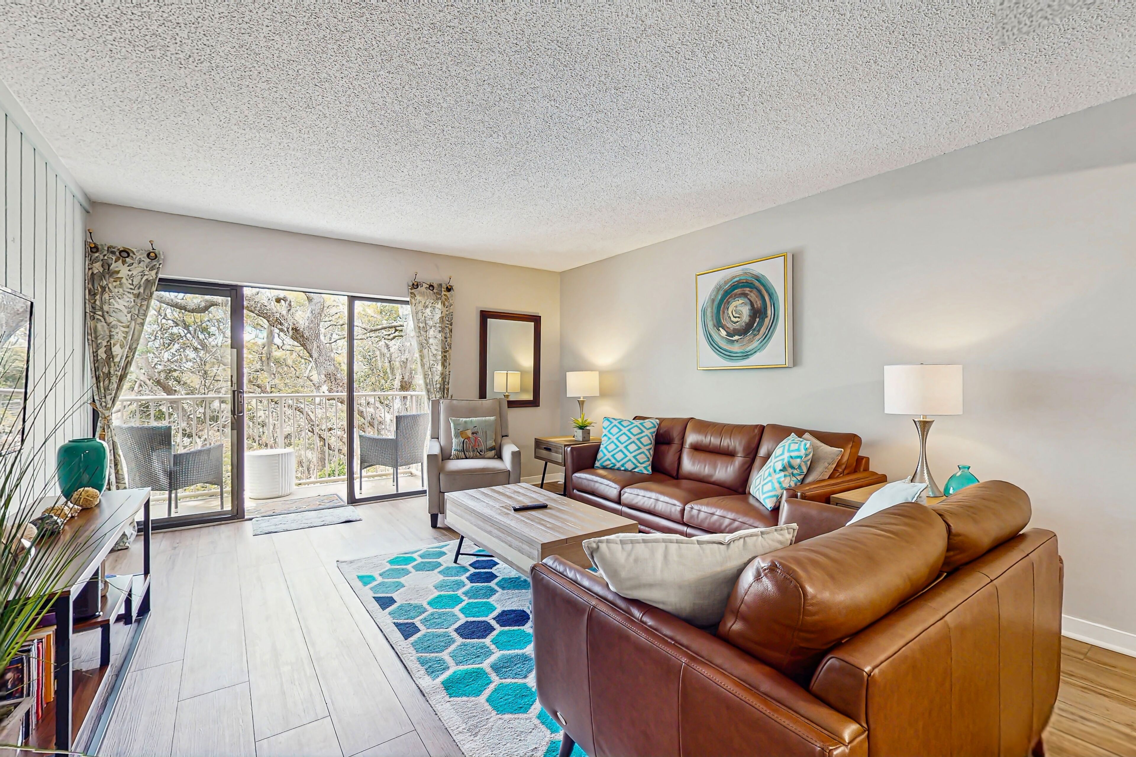 Sun-kissed Condo In Prime Location W/shared Pool, Private W/d, Free Wifi, Ac - Jacksonville, FL