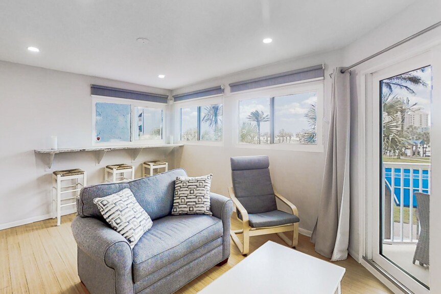 Renovated Condo With Ocean Views, Pool, & Beach Access - Ponte Vedra Beach, FL