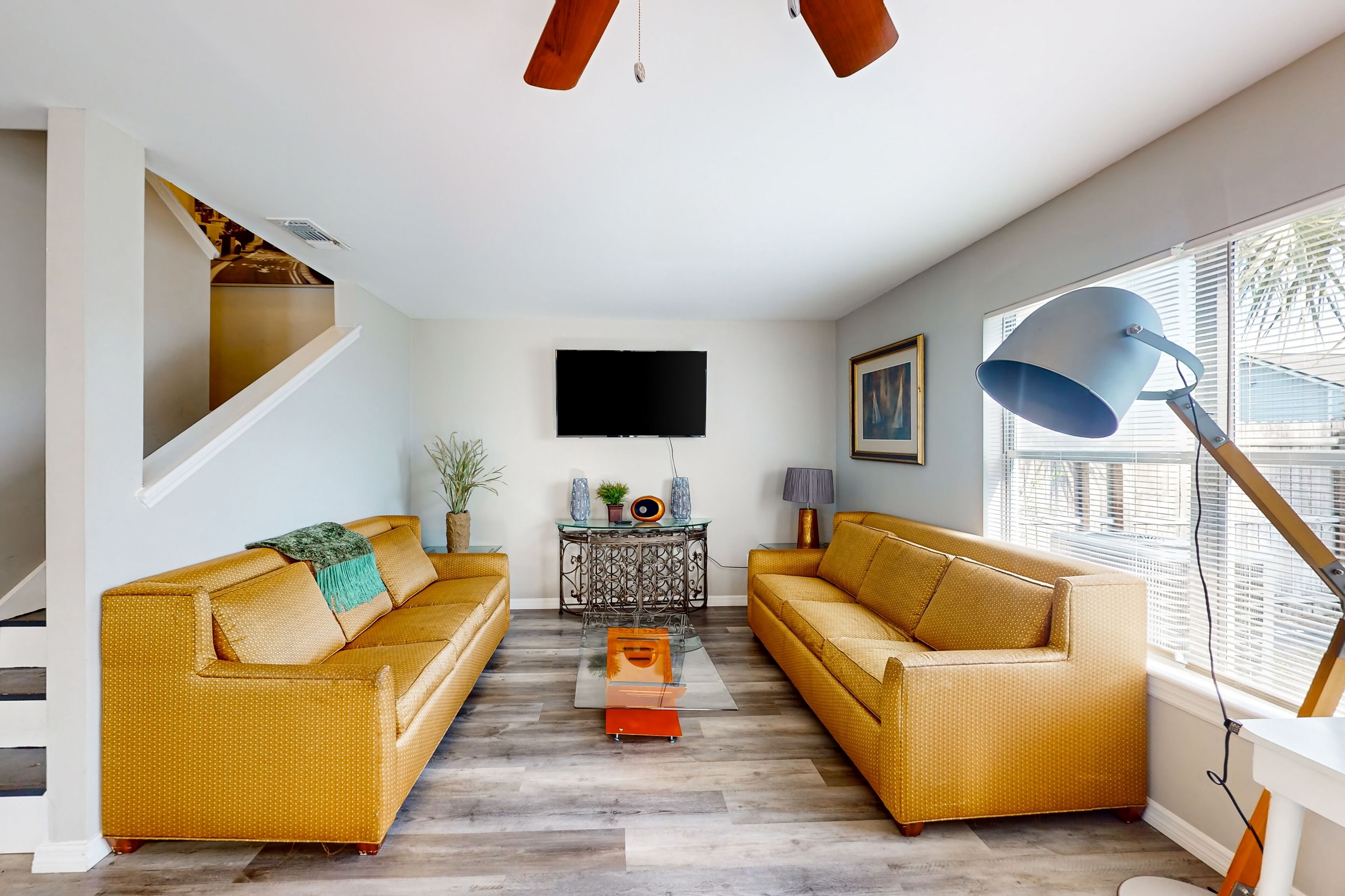 Cozy Spacious Home With Private Backyard And Patio, Near Shopping - Jacksonville