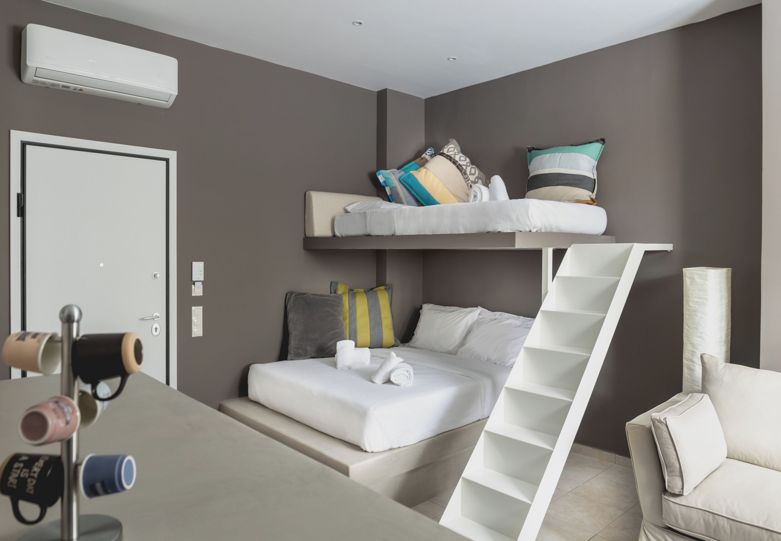 Espaço de trabalho para notebook, quartos à prova de som