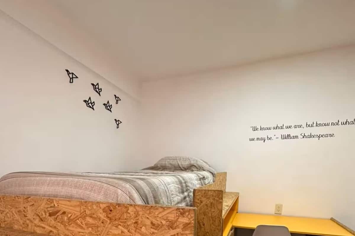 Estúdio Económico, 1 cama individual | Secretária, ferro/tábua de engomar, Wi-fi grátis