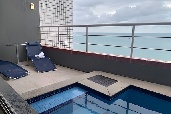 Apartamento de Luxo | Piscina | Piscina exterior 