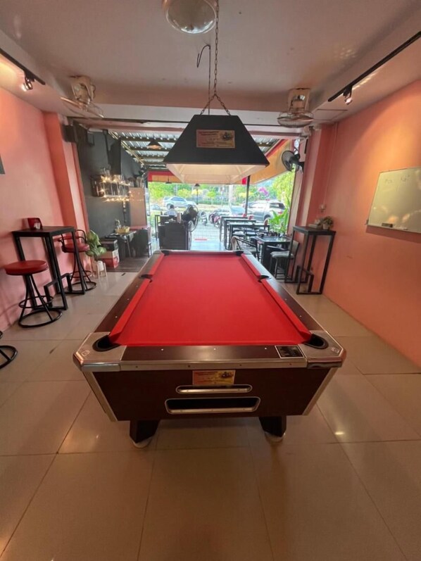 Apartamento, 1 quarto, fumadores | Sala de jogos