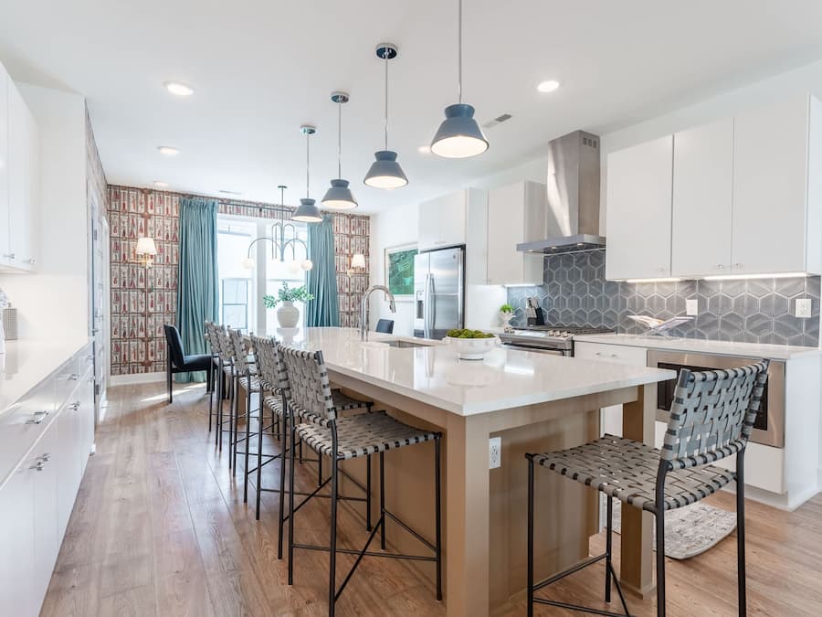 Casa | 4 quartos, secretária, internet de alta velocidade