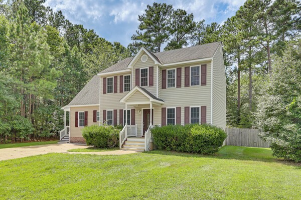 Classic Colonial Home W/ Private Yard In Richmond! - Richmond, VA