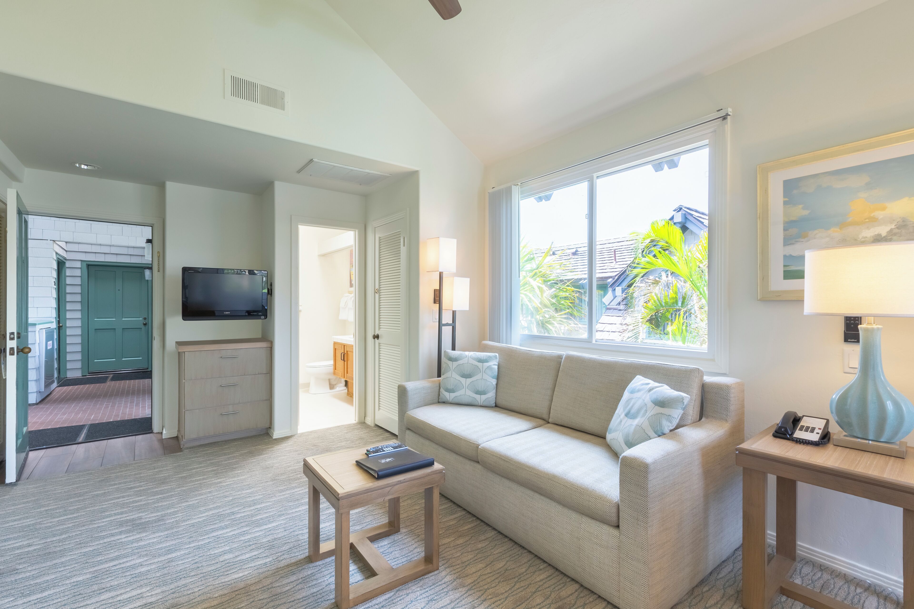 Studio W/kitchen | Pool | Free Parking | Del Mar Beach Access - Del Mar, CA