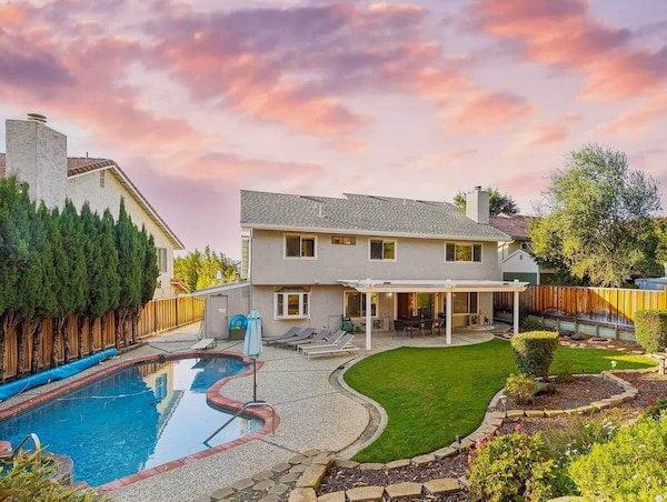 @ Marbella Lane - 4br Siliconvalley Gempool House - San José