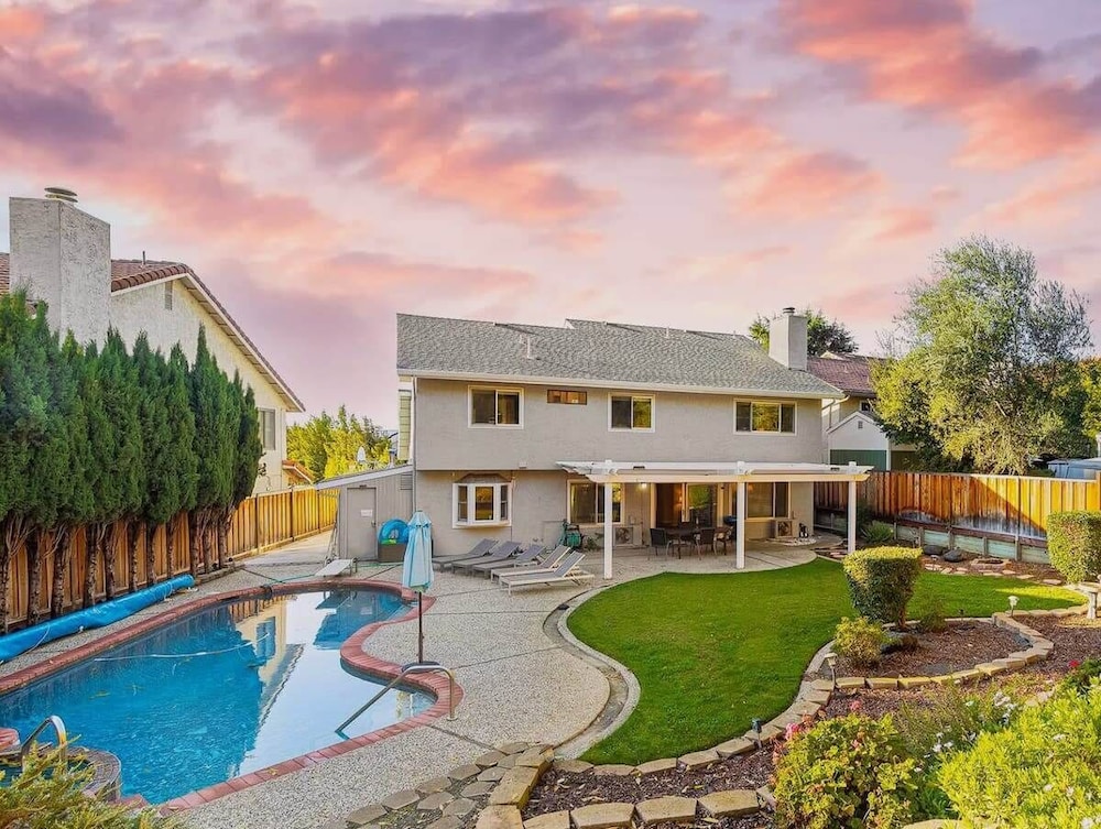 @ Marbella Lane - 4br Siliconvalley Gempool House - San José