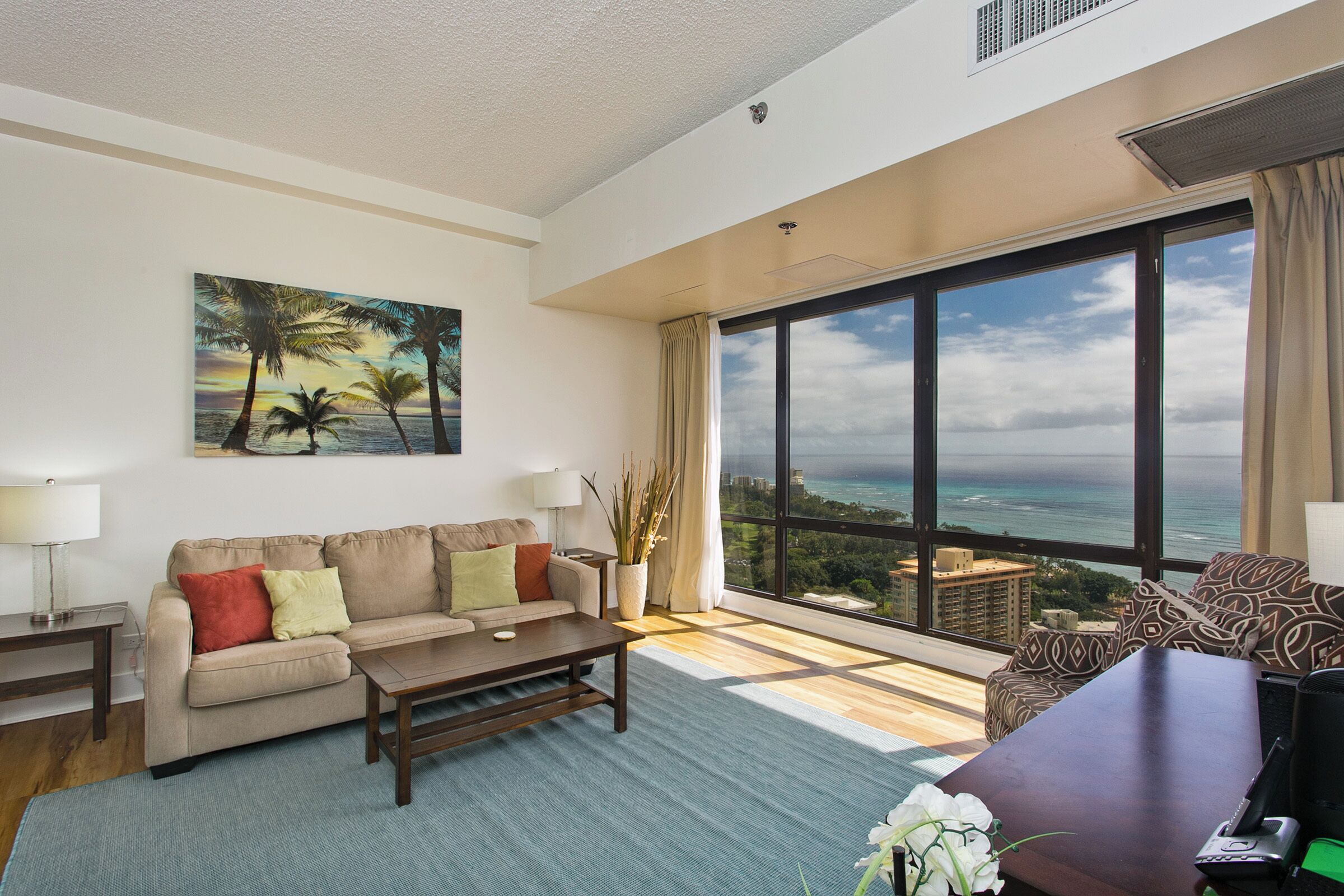 Penthouse Ocean Views 2bed 2bath 1 Pking 5 Min Walk To Beach Spacious 1000 Sqft - Honolulu