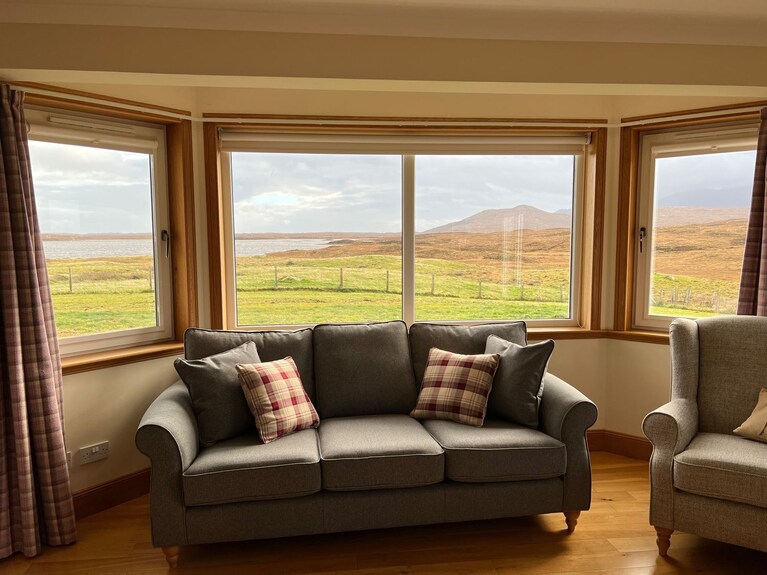 Airigh Nam Fiadh, Family Friendly, With Open Fire In Creagorry - South Uist