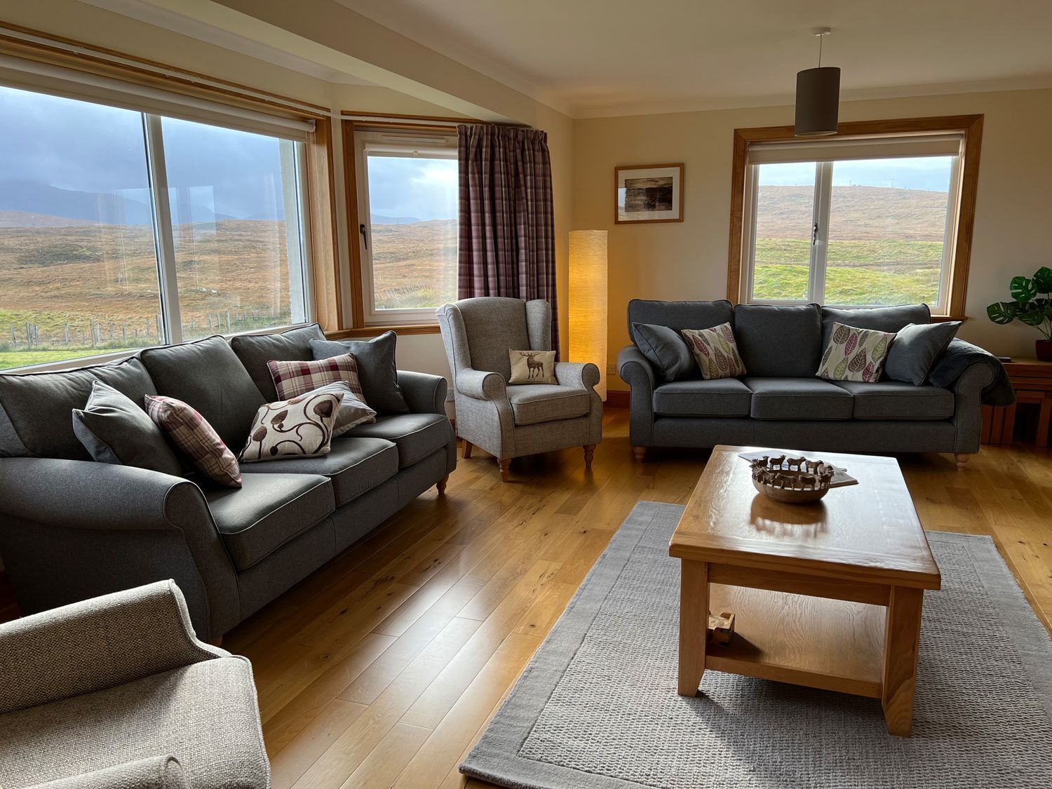 Airigh Nam Fiadh, Family Friendly, With Open Fire In Creagorry - South Uist