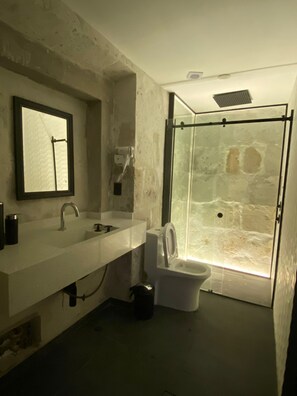 Secretária, secretária adequada para computadores portáteis 