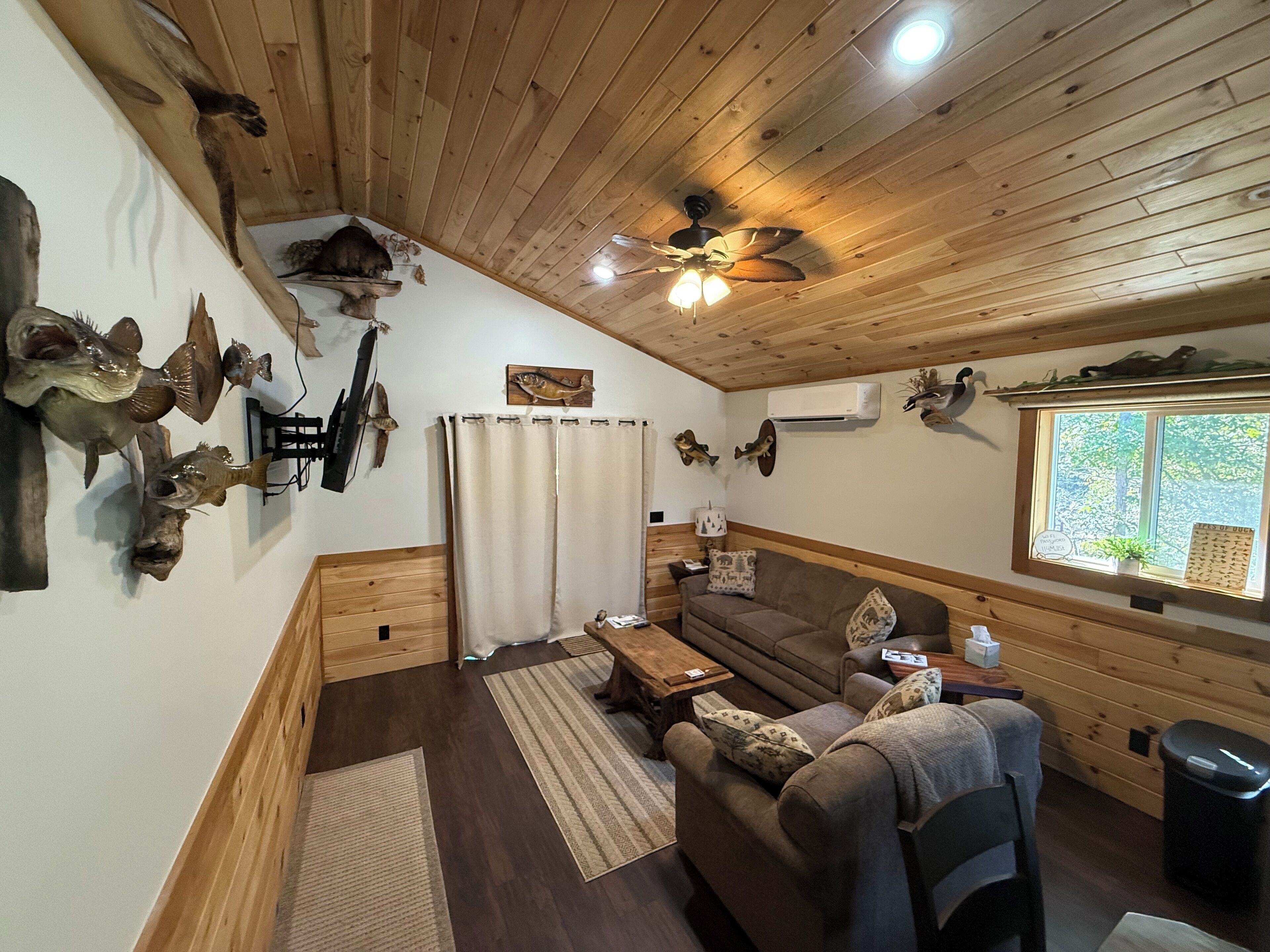 Cozy Riverfront Cabin - Big Rapids, MI