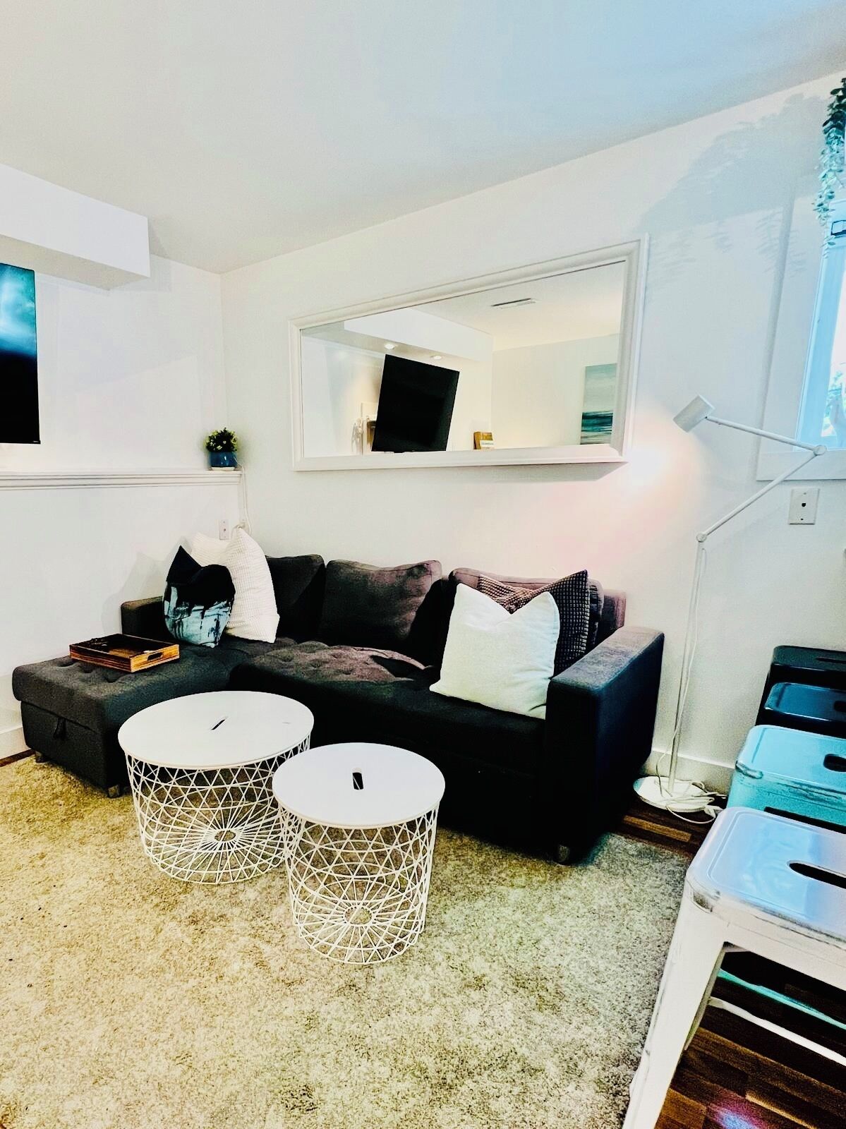 Quiet And Bright Above-ground Suite In North Van Near Nature, Shops And Transit. - Mount Seymour