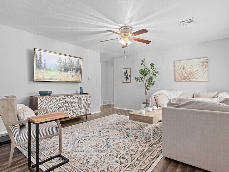 Cute And Cozy Cottage - Bartlesville