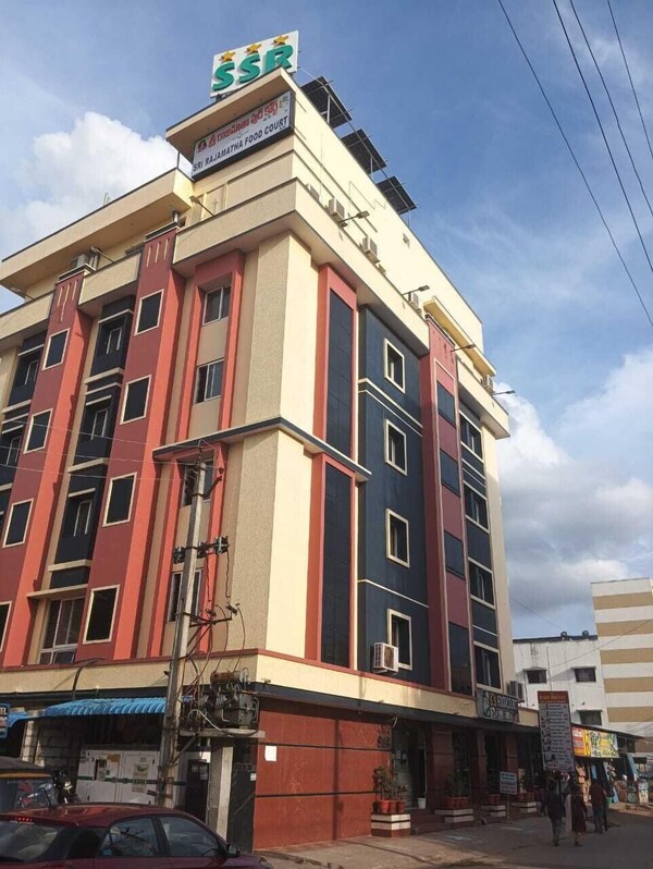 Ssr Hotel - Srikalahasti