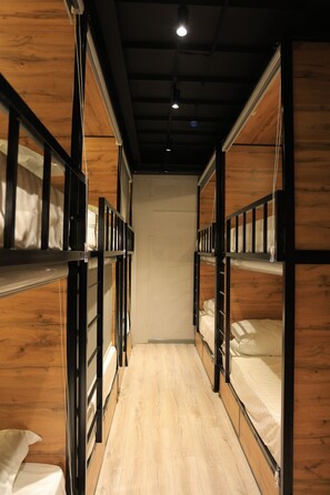 Cofre no quarto, ferro/tábua de engomar, Wi-fi grátis 