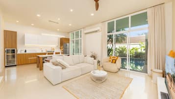 Villa Exclusiva, 3 quartos, vista para a piscina | Sala de estar