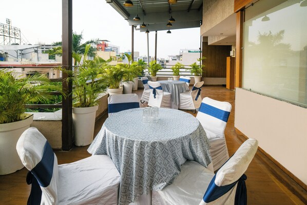 Café da manhã para viagem todos os dias (INR 200 por pessoa)