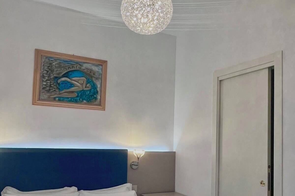 Quarto Duplo Básico | Cofre no quarto, Wi-fi grátis